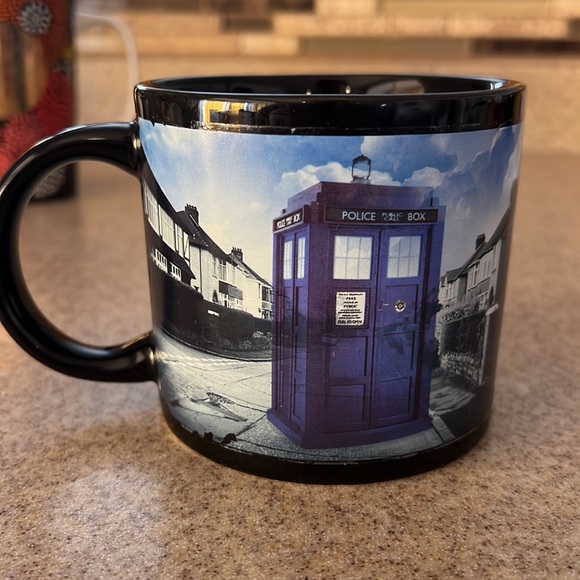 phliosophers guild | Dining | Doctor Who Tardis Magic Disappearing ...